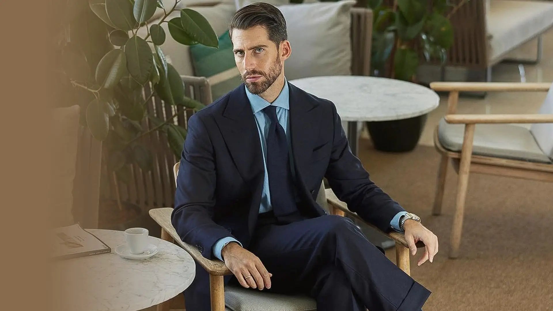 Essential Suits for Men That Turn You Into a Polished Gem – Aklasu